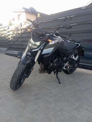 Melns Honda CB 2023 Viļņa, ar dzinēja tilpumu 0.75 L un nobraukumu 3 tūkst. km par 4850 €, foto 7 vietnē AUTOMOTO.COM.LV