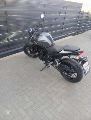 Melns Honda CB 2023 Viļņa, ar dzinēja tilpumu 0.75 L un nobraukumu 3 tūkst. km par 4850 €, foto 13 vietnē AUTOMOTO.COM.LV