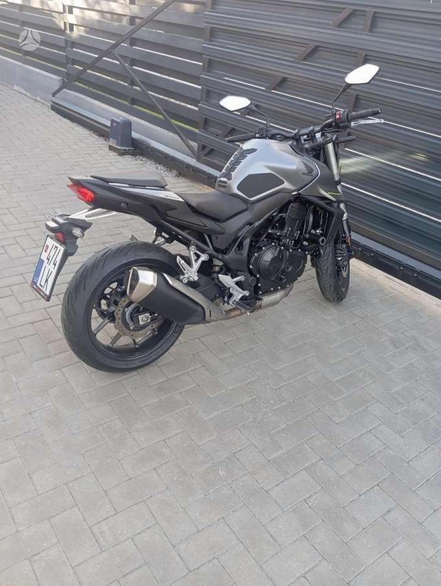 Melns Honda CB 2023 Viļņa, ar dzinēja tilpumu 0.75 L un nobraukumu 3 tūkst. km par 4850 €, foto 14 vietnē AUTOMOTO.COM.LV