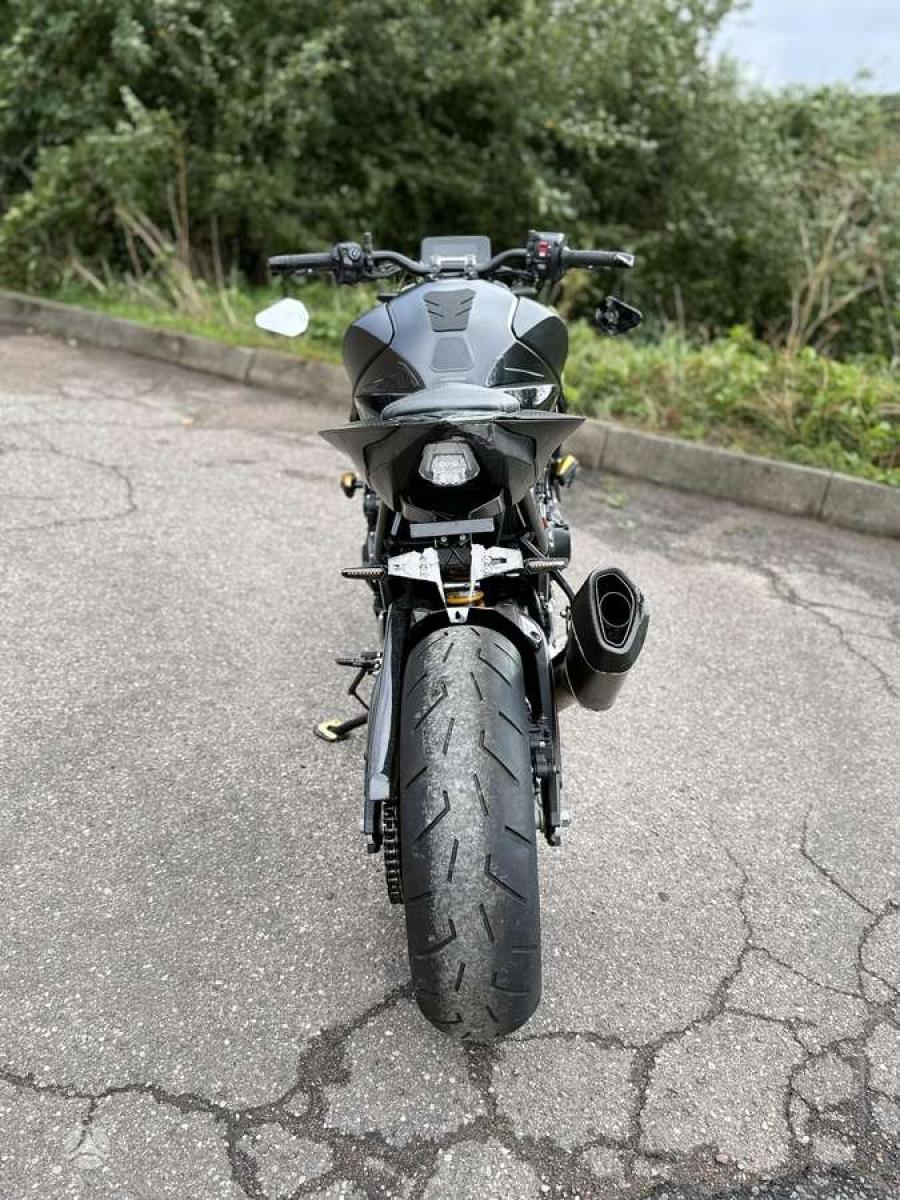 Melns Honda CB 2025 Viļņa, ar dzinēja tilpumu 1.00 L un nobraukumu 11 tūkst. km par 6990 €, foto 5 vietnē AUTOMOTO.COM.LV