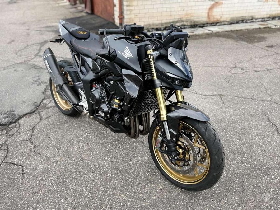 Melns Honda CB 2025 Viļņa, ar dzinēja tilpumu 1.00 L un nobraukumu 11 tūkst. km par 6990 €, foto 8 vietnē AUTOMOTO.COM.LV