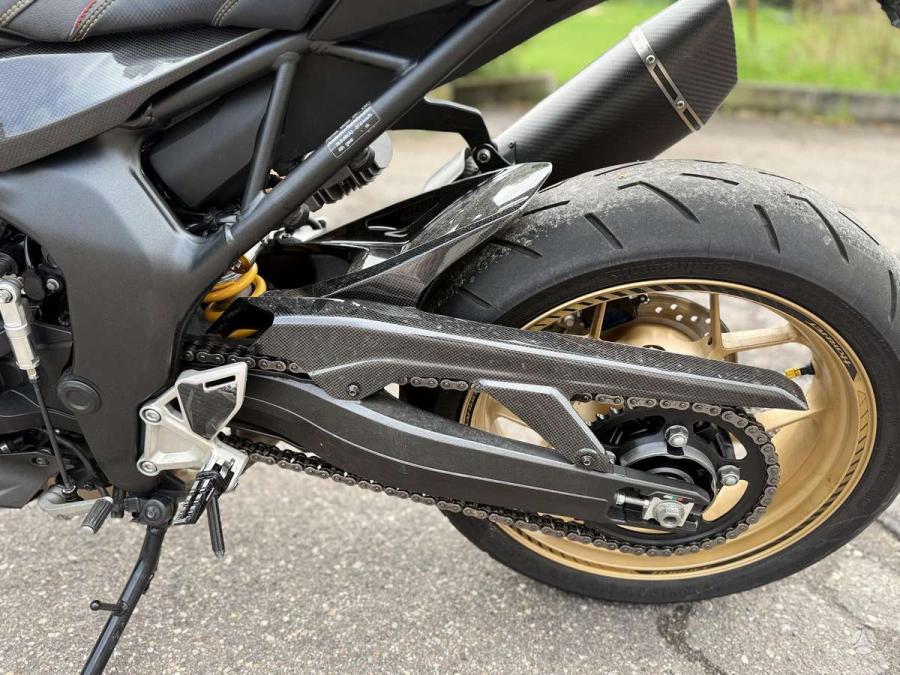 Melns Honda CB 2025 Viļņa, ar dzinēja tilpumu 1.00 L un nobraukumu 11 tūkst. km par 6990 €, foto 13 vietnē AUTOMOTO.COM.LV