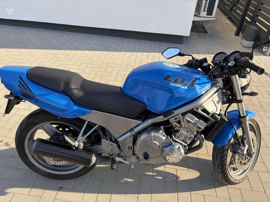 Zils Honda CB 1989 Kauņa, ar dzinēja tilpumu 0.40 L un nobraukumu 55 tūkst. km par 1300 €, foto 1 vietnē AUTOMOTO.COM.LV