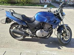 Blue Honda CB 1997 in Vilnius, with an engine capacity of 0.50 L and mileage of 73 thousand km for 1500 €, photo 6 on AUTOMOTO.COM.LV