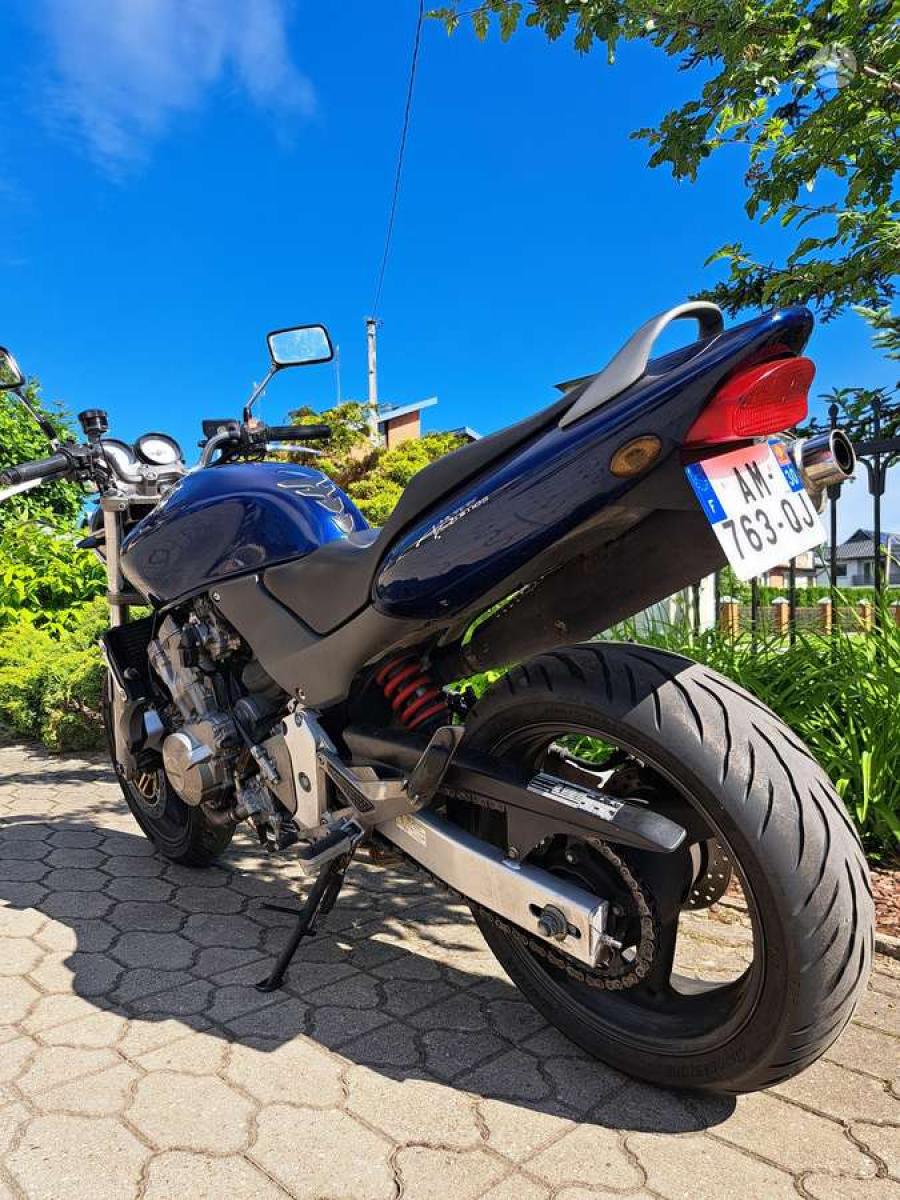 Blue Honda CB 2003 in Pasvalys, with an engine capacity of 0.60 L and mileage of 53 thousand km for 1950 €, photo 8 on AUTOMOTO.COM.LV