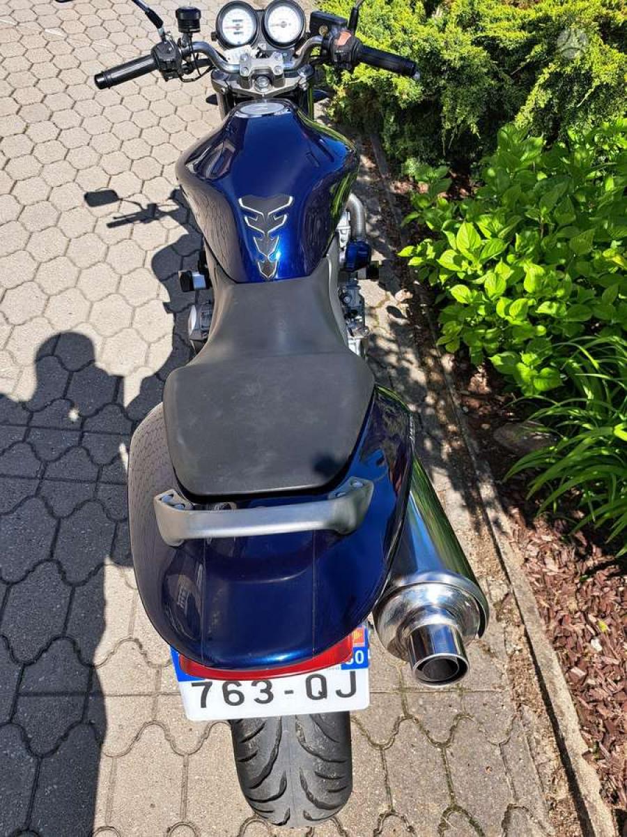 Blue Honda CB 2003 in Pasvalys, with an engine capacity of 0.60 L and mileage of 53 thousand km for 1950 €, photo 9 on AUTOMOTO.COM.LV