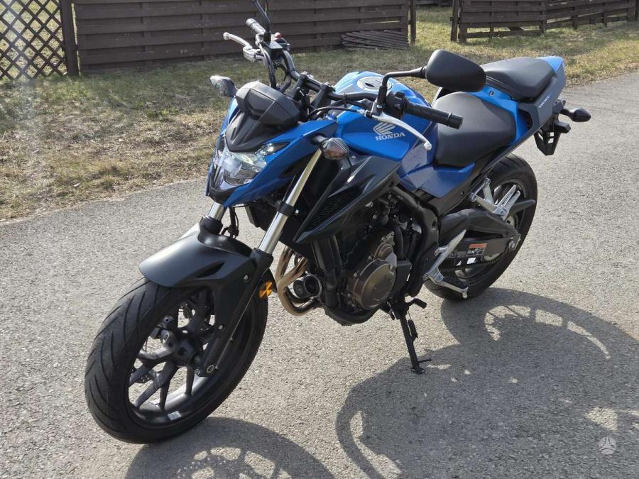 Blue Honda CB 2019 in Marijampole, with an engine capacity of 0.50 L and mileage of 2 thousand km for 6300 €, photo 4 on AUTOMOTO.COM.LV