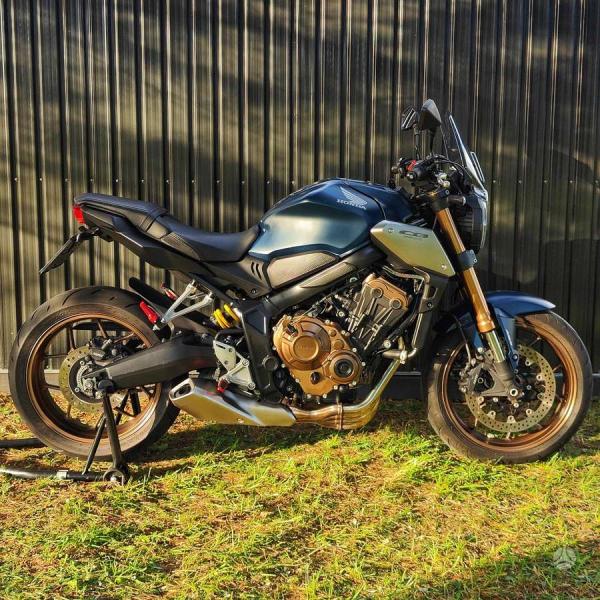 Zils Honda CB 2022 Druskininkai, ar dzinēja tilpumu 0.65 L un nobraukumu 8 tūkst. km par 6550 €, foto 1 vietnē AUTOMOTO.COM.LV