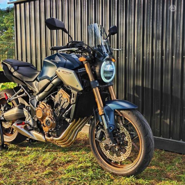 Zils Honda CB 2022 Druskininkai, ar dzinēja tilpumu 0.65 L un nobraukumu 8 tūkst. km par 6550 €, foto 3 vietnē AUTOMOTO.COM.LV