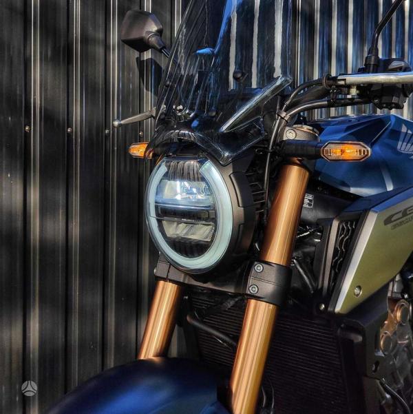 Zils Honda CB 2022 Druskininkai, ar dzinēja tilpumu 0.65 L un nobraukumu 8 tūkst. km par 6550 €, foto 7 vietnē AUTOMOTO.COM.LV
