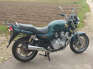 Zaļš Honda CB 1992 Akmenė, ar dzinēja tilpumu 0.75 L un nobraukumu 55 tūkst. km par 1800 €, foto 4 vietnē AUTOMOTO.COM.LV