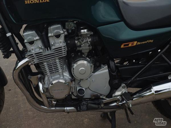Zaļš Honda CB 1992 Akmenė, ar dzinēja tilpumu 0.75 L un nobraukumu 55 tūkst. km par 1800 €, foto 7 vietnē AUTOMOTO.COM.LV