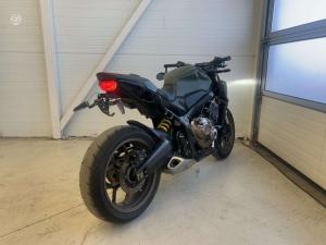 Green Honda CB 2021 in Radviliskis, with an engine capacity of 0.65 L and mileage of 25 thousand km for 3650 €, photo 5 on AUTOMOTO.COM.LV