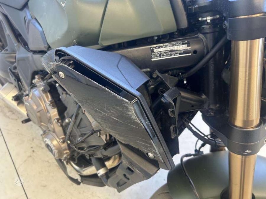 Green Honda CB 2021 in Radviliskis, with an engine capacity of 0.65 L and mileage of 25 thousand km for 3650 €, photo 14 on AUTOMOTO.COM.LV