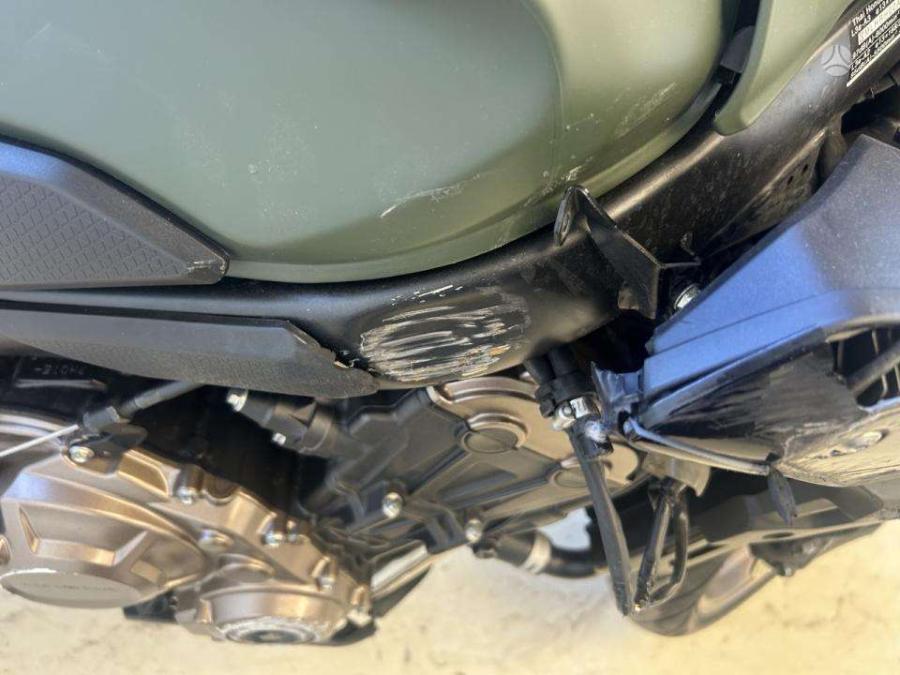 Green Honda CB 2021 in Radviliskis, with an engine capacity of 0.65 L and mileage of 25 thousand km for 3650 €, photo 19 on AUTOMOTO.COM.LV