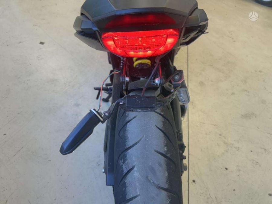 Green Honda CB 2021 in Radviliskis, with an engine capacity of 0.65 L and mileage of 25 thousand km for 3650 €, photo 23 on AUTOMOTO.COM.LV