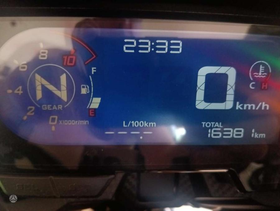 Green Honda CB 2022 in Siauliai, with an engine capacity of 0.50 L and mileage of 17 thousand km for 5770 €, photo 12 on AUTOMOTO.COM.LV