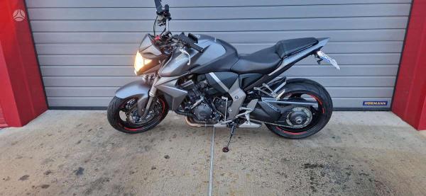 Pelēks Honda CB 2009 Vievis, ar dzinēja tilpumu 1.00 L un nobraukumu 48 tūkst. km par 3900 €, foto 4 vietnē AUTOMOTO.COM.LV
