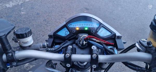 Pelēks Honda CB 2009 Vievis, ar dzinēja tilpumu 1.00 L un nobraukumu 48 tūkst. km par 3900 €, foto 5 vietnē AUTOMOTO.COM.LV