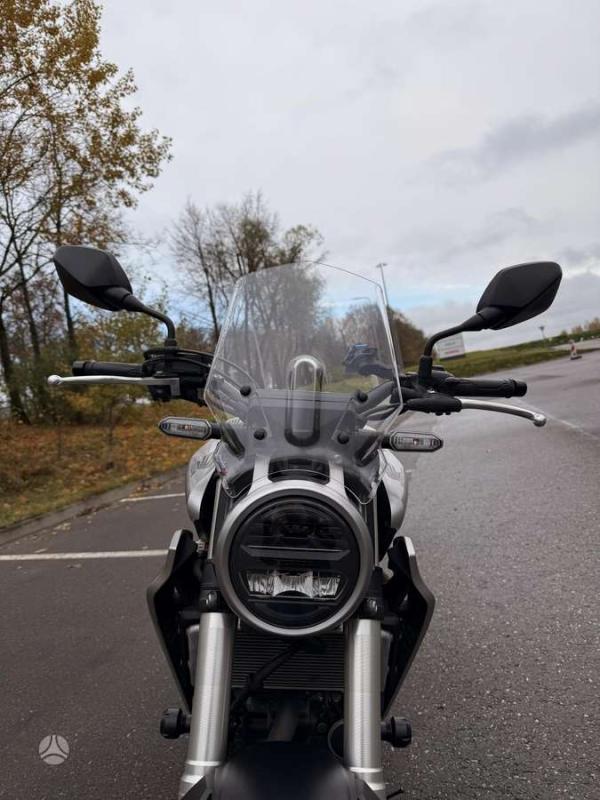 Grey Honda CB 2020 in Vilnius, with an engine capacity of 0.30 L and mileage of 11 thousand km for 3950 €, photo 11 on AUTOMOTO.COM.LV