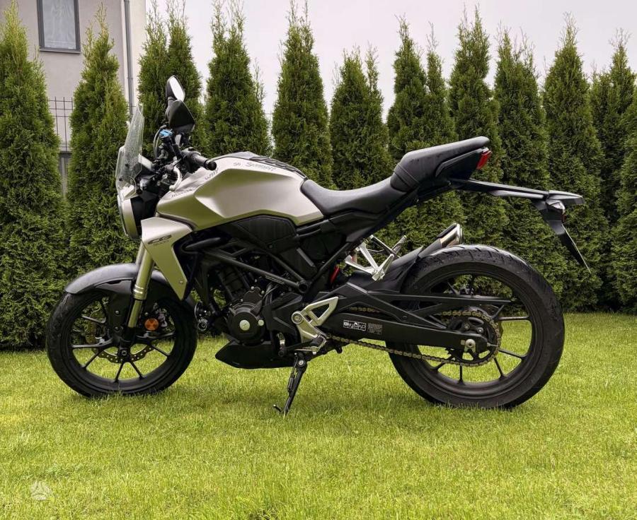 Grey Honda CB 2020 in Vilnius, with an engine capacity of 0.30 L and mileage of 14 thousand km for 3500 €, photo 1 on AUTOMOTO.COM.LV