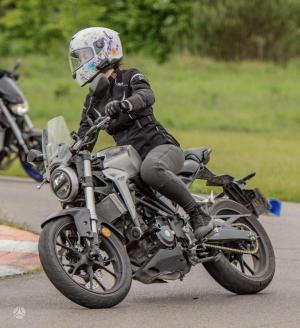 Grey Honda CB 2020 in Vilnius, with an engine capacity of 0.30 L and mileage of 14 thousand km for 3500 €, photo 9 on AUTOMOTO.COM.LV