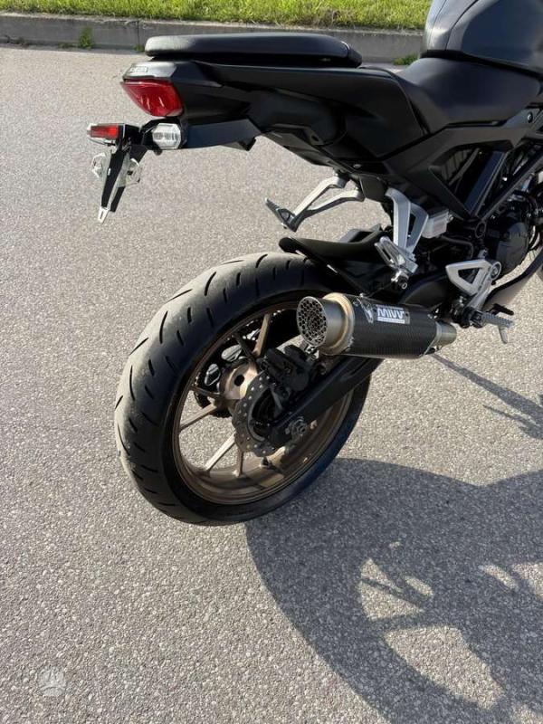Grey Honda CB 2022 in Marijampole, with an engine capacity of 0.13 L and mileage of 13 thousand km for 3300 €, photo 11 on AUTOMOTO.COM.LV