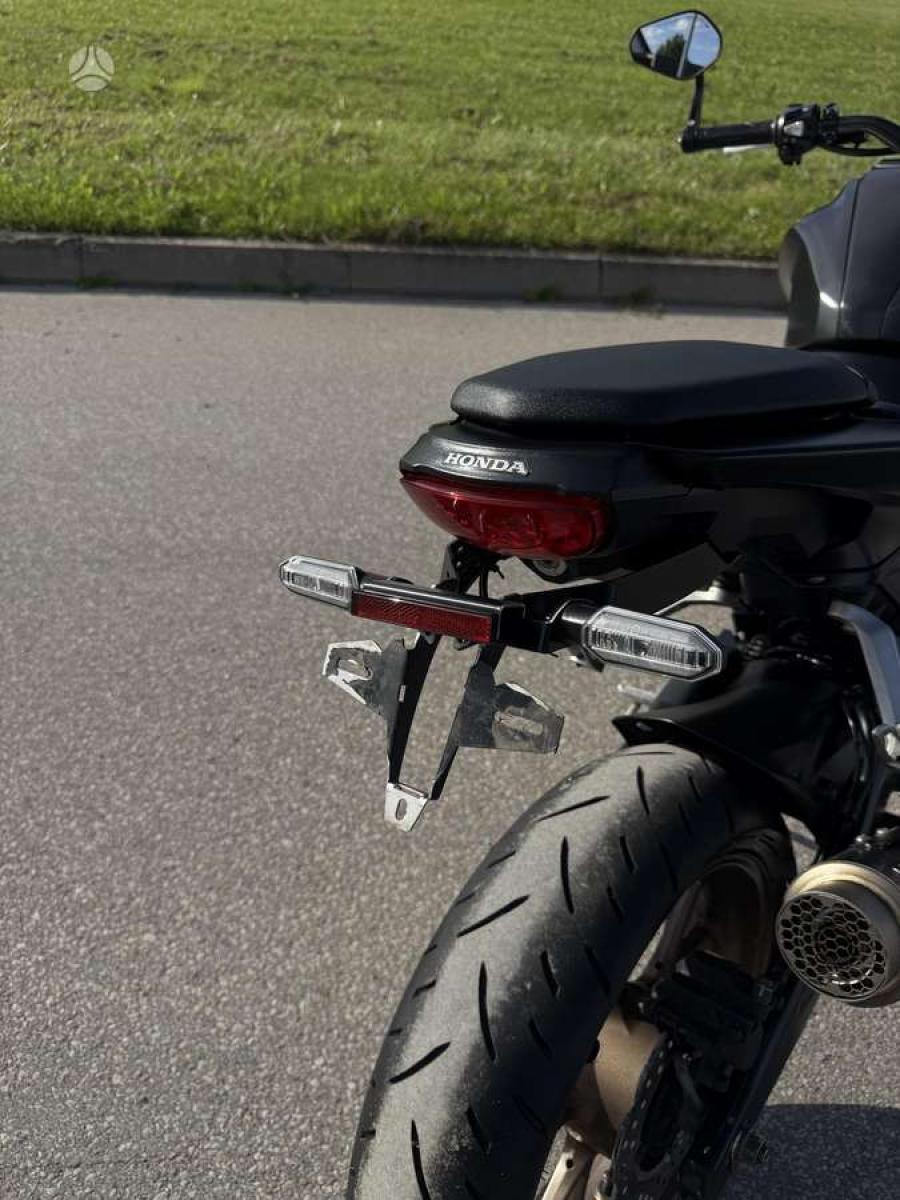 Grey Honda CB 2022 in Marijampole, with an engine capacity of 0.13 L and mileage of 13 thousand km for 3300 €, photo 12 on AUTOMOTO.COM.LV