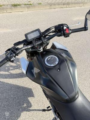 Grey Honda CB 2022 in Marijampole, with an engine capacity of 0.13 L and mileage of 13 thousand km for 3300 €, photo 24 on AUTOMOTO.COM.LV
