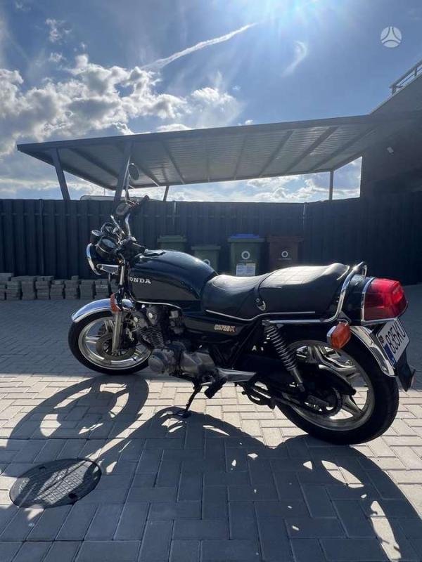 Honda CB 1980 in Kaunas, with an engine capacity of 0.75 L and mileage of 50 thousand km for 2700 €, photo 4 on AUTOMOTO.COM.LV