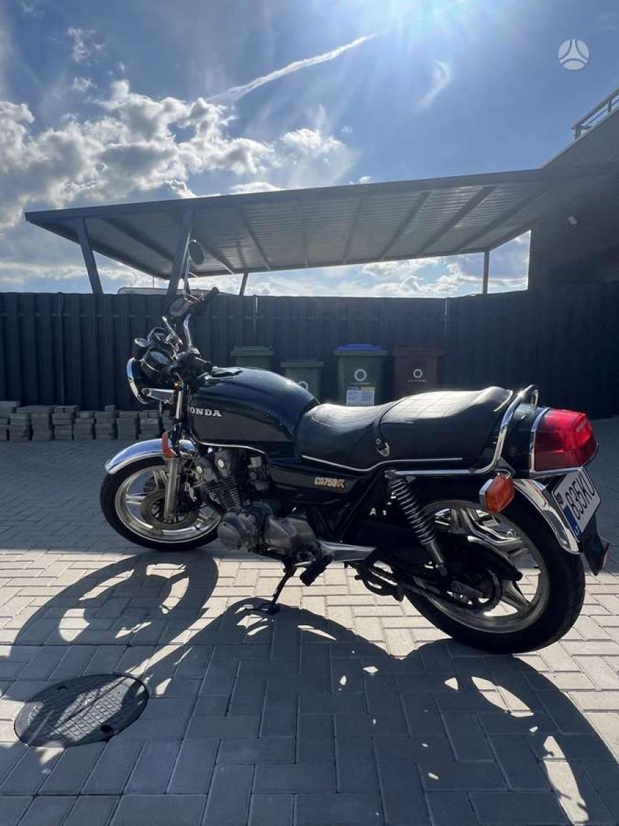 Honda CB 1980 in Kaunas, with an engine capacity of 0.75 L and mileage of 50 thousand km for 2700 €, photo 5 on AUTOMOTO.COM.LV