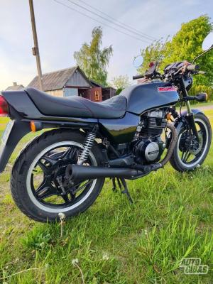 Хонда CB 1983 в Ионава, объемом двигателя 0.00 л и пробегом 0 тыс. км за 2700 €, фото 3 на AUTOMOTO.COM.LV