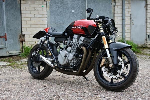 Honda CB 1992 Alīta, ar dzinēja tilpumu 0.75 L un nobraukumu 0 tūkst. km par 3850 €, foto 1 vietnē AUTOMOTO.COM.LV