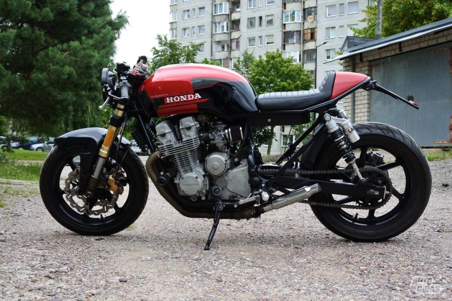 Honda CB 1992 in Alytus, with an engine capacity of 0.75 L and mileage of 0 thousand km for 3850 €, photo 5 on AUTOMOTO.COM.LV