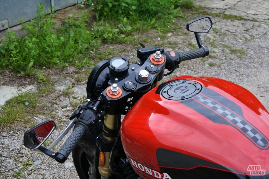 Honda CB 1992 in Alytus, with an engine capacity of 0.75 L and mileage of 0 thousand km for 3850 €, photo 17 on AUTOMOTO.COM.LV
