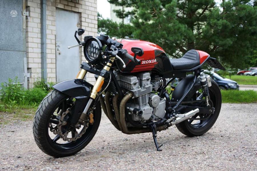 Honda CB 1992 Alīta, ar dzinēja tilpumu 0.75 L un nobraukumu 5 tūkst. km par 3850 €, foto 4 vietnē AUTOMOTO.COM.LV
