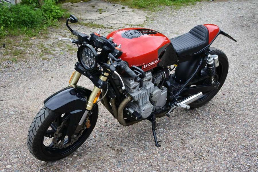 Honda CB 1992 Alīta, ar dzinēja tilpumu 0.75 L un nobraukumu 5 tūkst. km par 3850 €, foto 22 vietnē AUTOMOTO.COM.LV