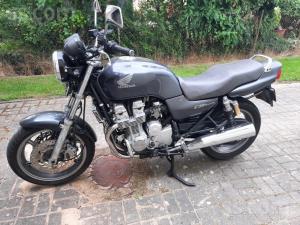 Honda CB 1992 Saldus, ar dzinēja tilpumu 0.70 L un nobraukumu 0 tūkst. km par 2200 €, foto 1 vietnē AUTOMOTO.COM.LV