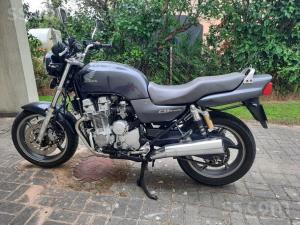 Honda CB 1992 Saldus, ar dzinēja tilpumu 0.70 L un nobraukumu 0 tūkst. km par 2200 €, foto 4 vietnē AUTOMOTO.COM.LV