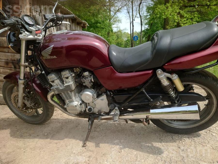 Honda CB 1995 Jelgava, ar dzinēja tilpumu 0.75 L un nobraukumu 0 tūkst. km par 1750 €, foto 3 vietnē AUTOMOTO.COM.LV
