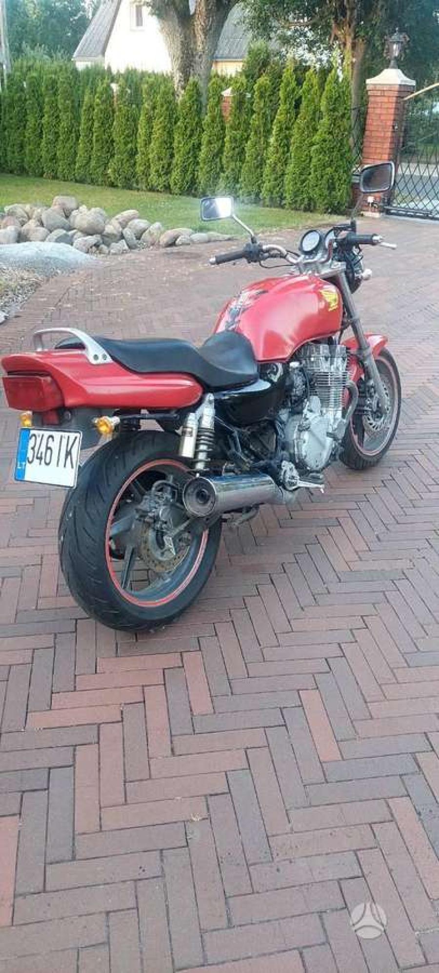 Honda CB 1995 in Vilnius, with an engine capacity of 0.75 L and mileage of 88 thousand km for 1300 €, photo 3 on AUTOMOTO.COM.LV