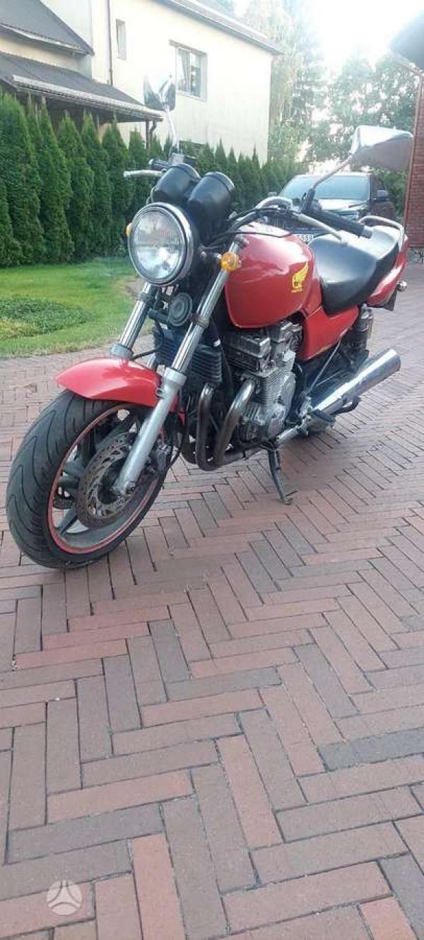 Honda CB 1995 in Vilnius, with an engine capacity of 0.75 L and mileage of 88 thousand km for 1300 €, photo 5 on AUTOMOTO.COM.LV