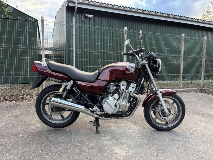 Honda CB 1995 in Kaisiadorys, with an engine capacity of 0.75 L and mileage of 56 thousand km for 1950 €, photo 1 on AUTOMOTO.COM.LV