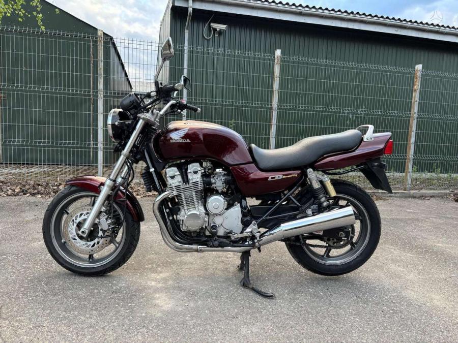 Honda CB 1995 in Kaisiadorys, with an engine capacity of 0.75 L and mileage of 56 thousand km for 1950 €, photo 3 on AUTOMOTO.COM.LV