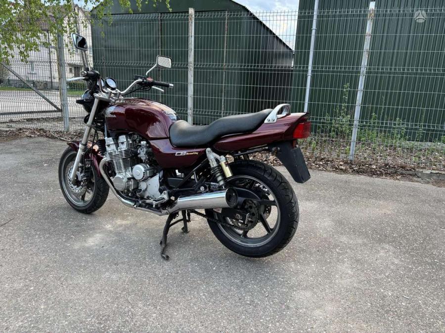 Honda CB 1995 in Kaisiadorys, with an engine capacity of 0.75 L and mileage of 56 thousand km for 1950 €, photo 6 on AUTOMOTO.COM.LV