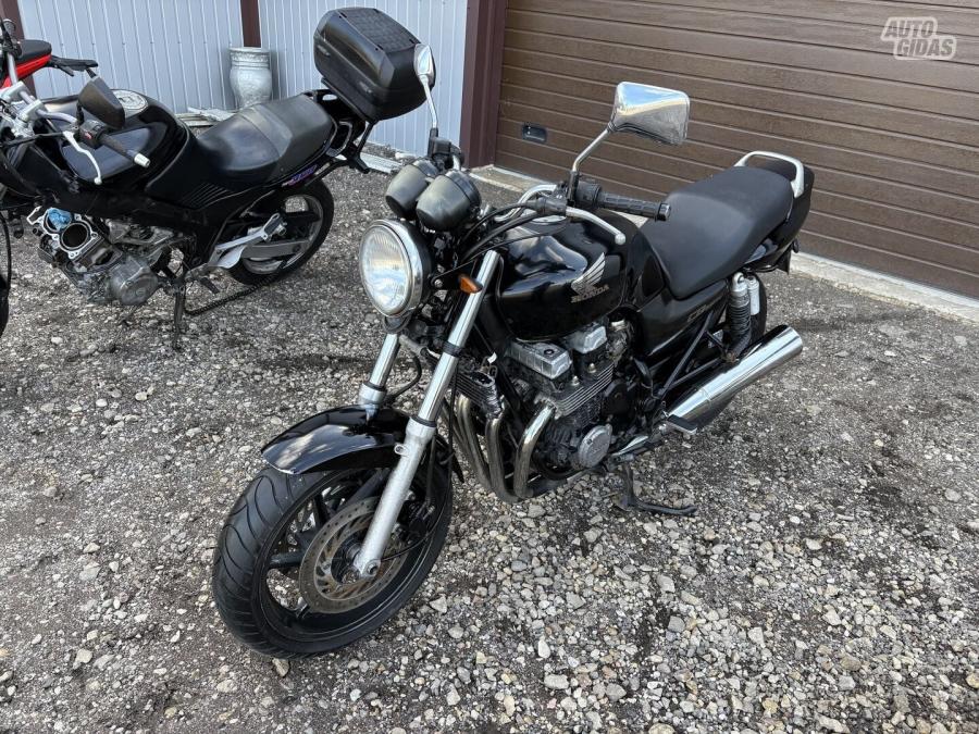 Honda CB 2000 in Kelme, with an engine capacity of 0.75 L and mileage of 0 thousand km for 765 €, photo 7 on AUTOMOTO.COM.LV