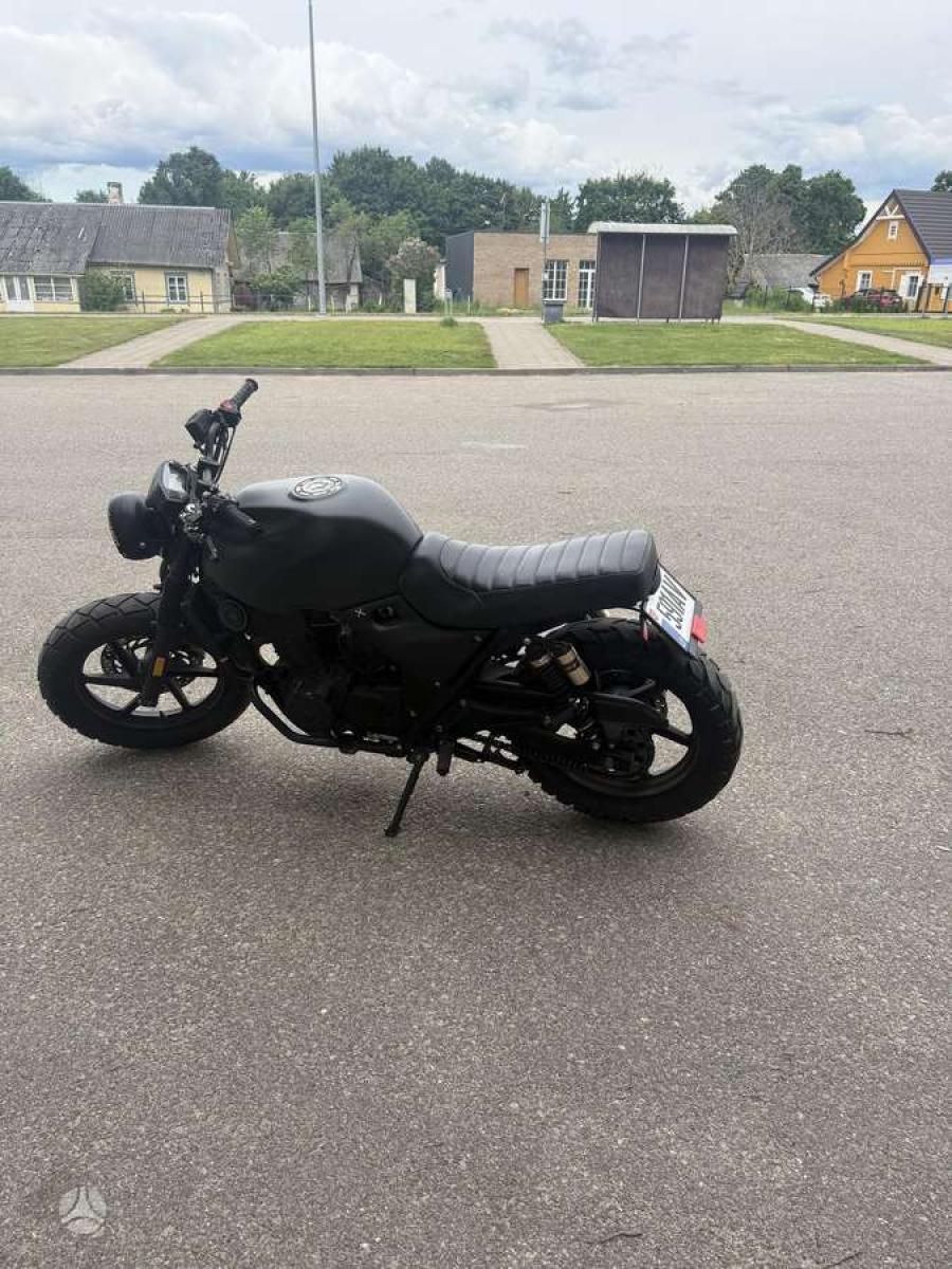 Honda CB 2000 in Vilnius, with an engine capacity of 0.50 L and mileage of 30 thousand km for 1800 €, photo 6 on AUTOMOTO.COM.LV
