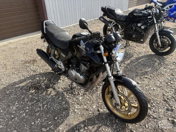 Хонда CB 2001 в Кельме, объемом двигателя 0.50 л и пробегом 0 тыс. км за 515 €, фото 1 на AUTOMOTO.COM.LV