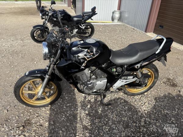 Хонда CB 2001 в Кельме, объемом двигателя 0.50 л и пробегом 0 тыс. км за 515 €, фото 5 на AUTOMOTO.COM.LV