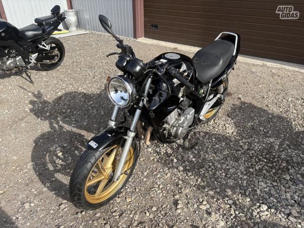 Хонда CB 2001 в Кельме, объемом двигателя 0.50 л и пробегом 0 тыс. км за 515 €, фото 6 на AUTOMOTO.COM.LV